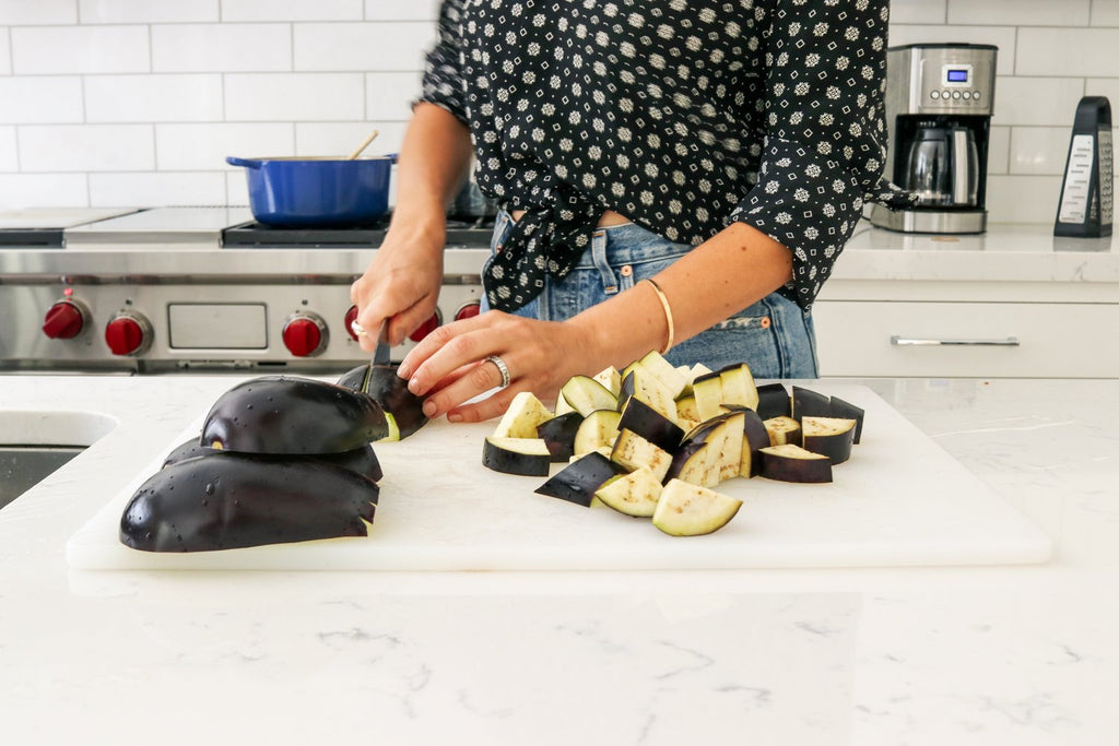 Papoutsakia (Greek Stuffed Eggplant Boats) – Fancy Peasant